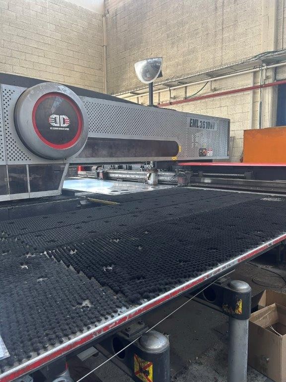 ד.מ.ש.י.ל מכונות כלים בע"מ - ניקוב CNC - מנקבת משולבת לייזר AMADA דגם ...